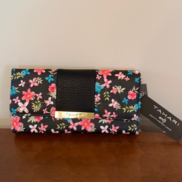 Tahari | Bags | Tahari Rfid Floral Vegan Leatherwallet | Poshmark